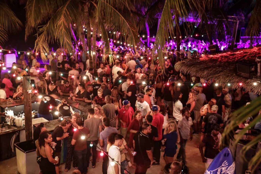 Nightlife in Curaçao: The best clubs, bars and Happy Hours on the ...